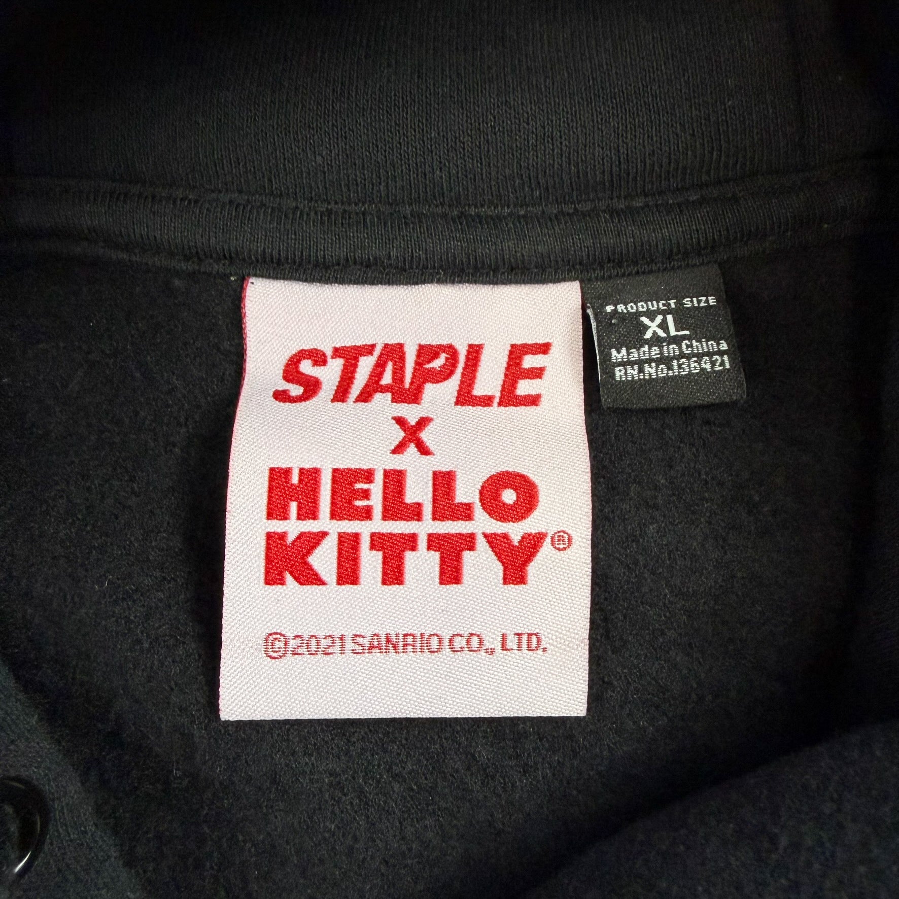 F- '21 Staples & Sanrio Pigeon & Hello Kitty Graphic Hoodie - XL – HG ...