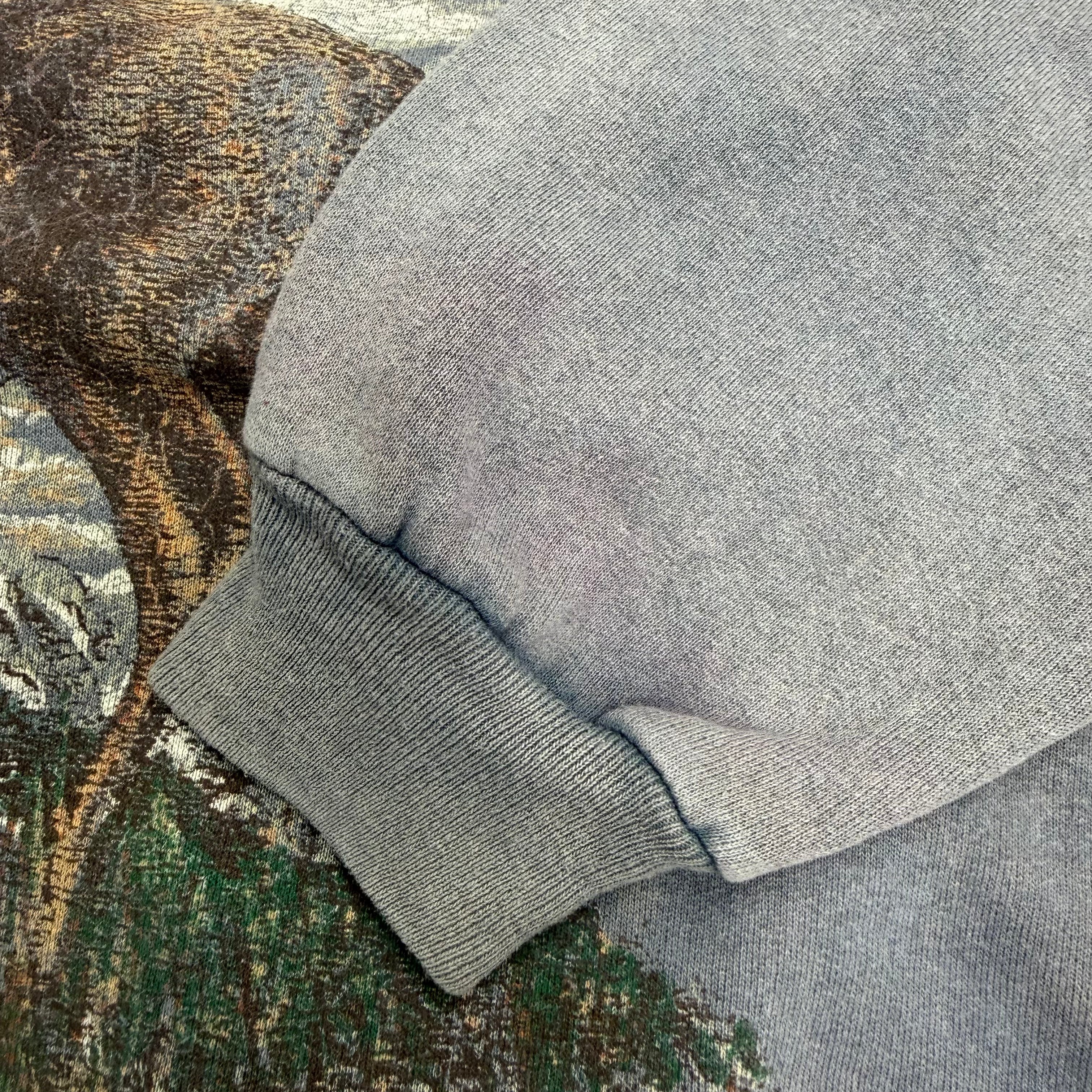 J- Vintage Spirit Lake Outfitters White Tail Deer Made In USA Crewneck ...