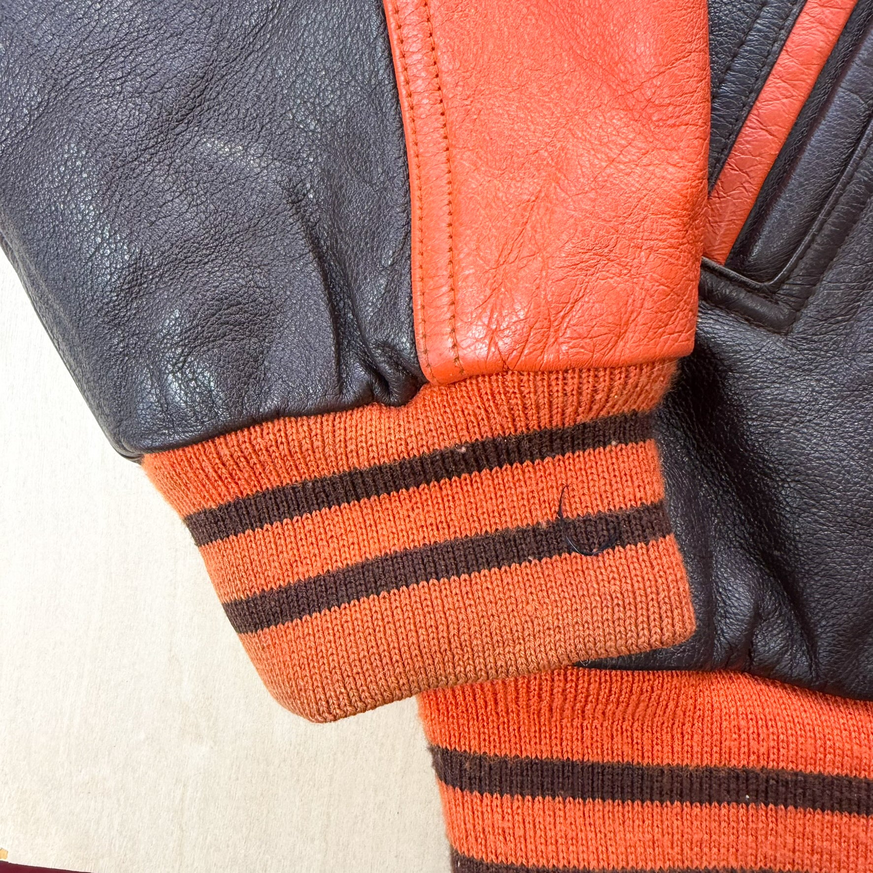 J- Vintage Cleveland Browns NFL Mirage Leather Jacket - XL – HG VINTAGE